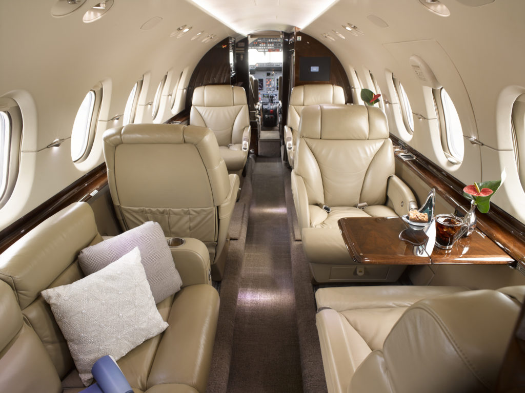 Hawker 900XP Private Jet | Interior, Speed, Range | PRIVAIRA